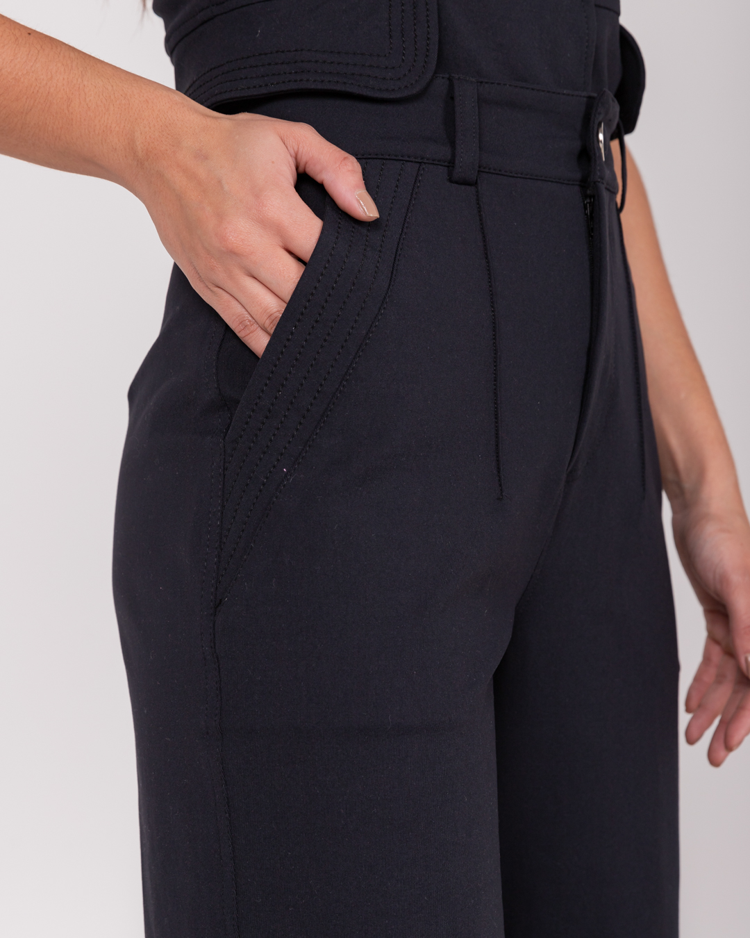Miss Misses - Calça Miss Misses Wide Leg com Pesponto Preto - 54056001 ...